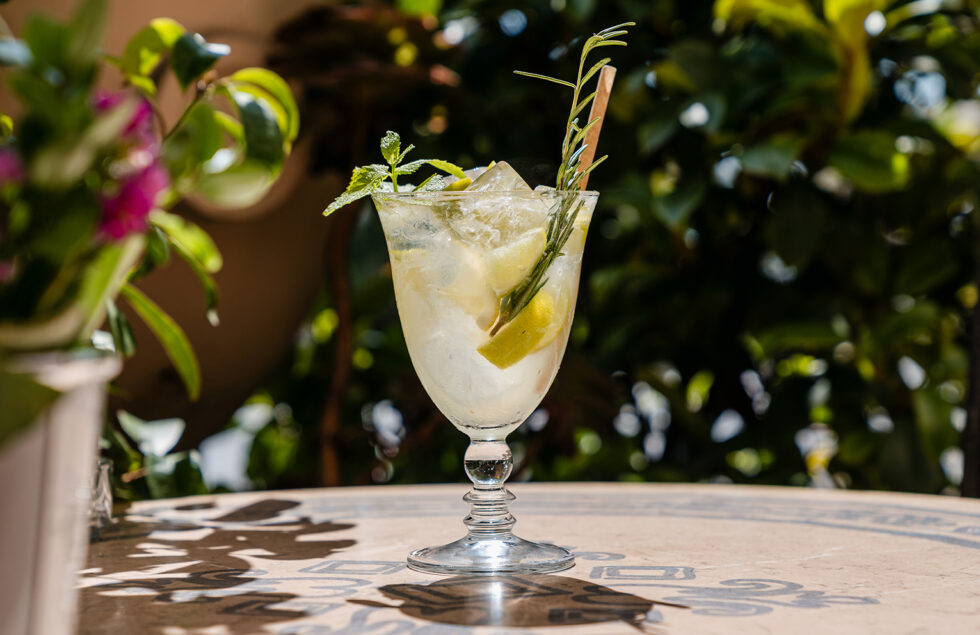 Fresh and thirst-quenching, discover the Classic Cointreau Fizz from Le ...